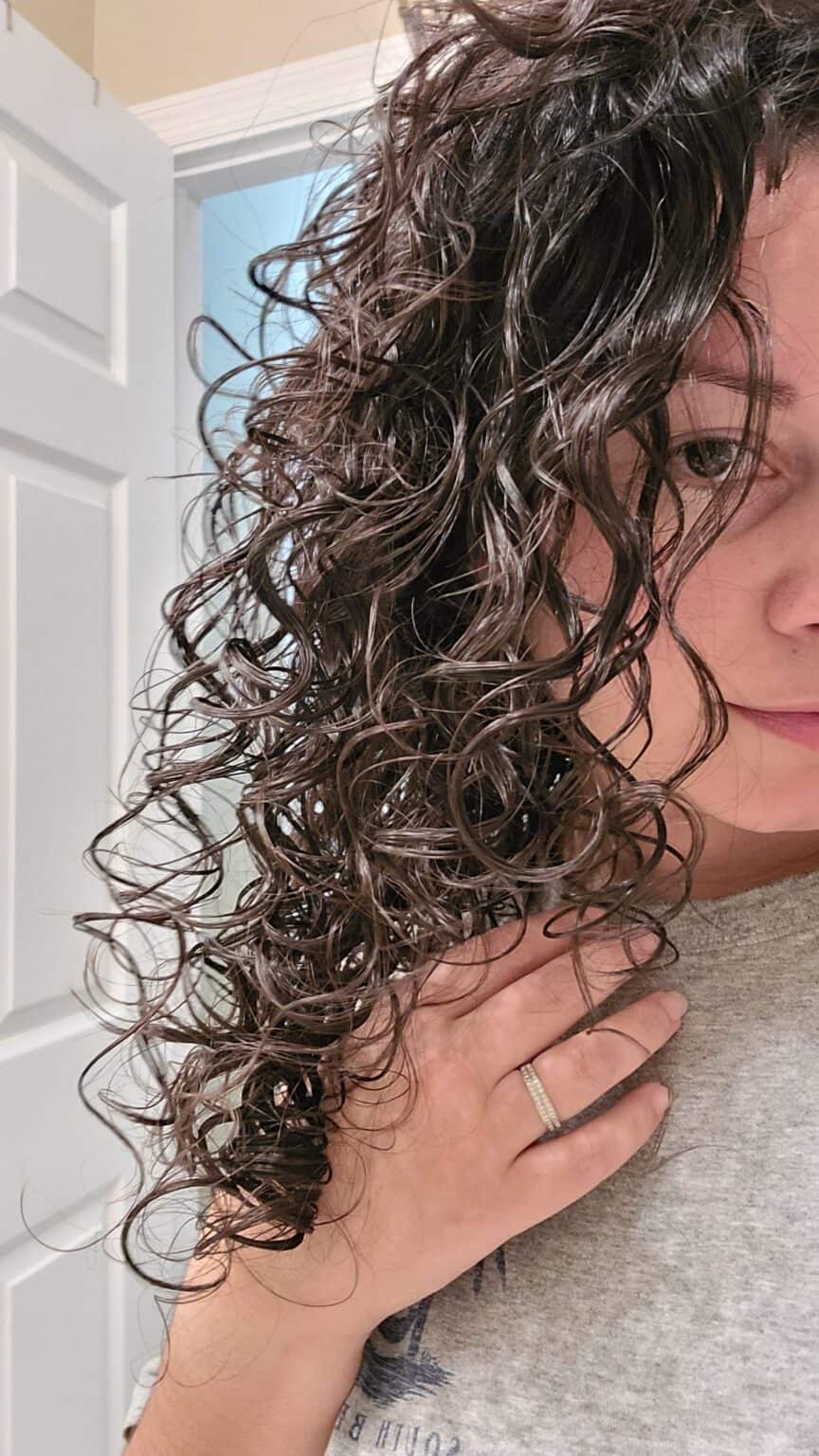 How To Use Gel On Curly Hair: Top Tips And Products